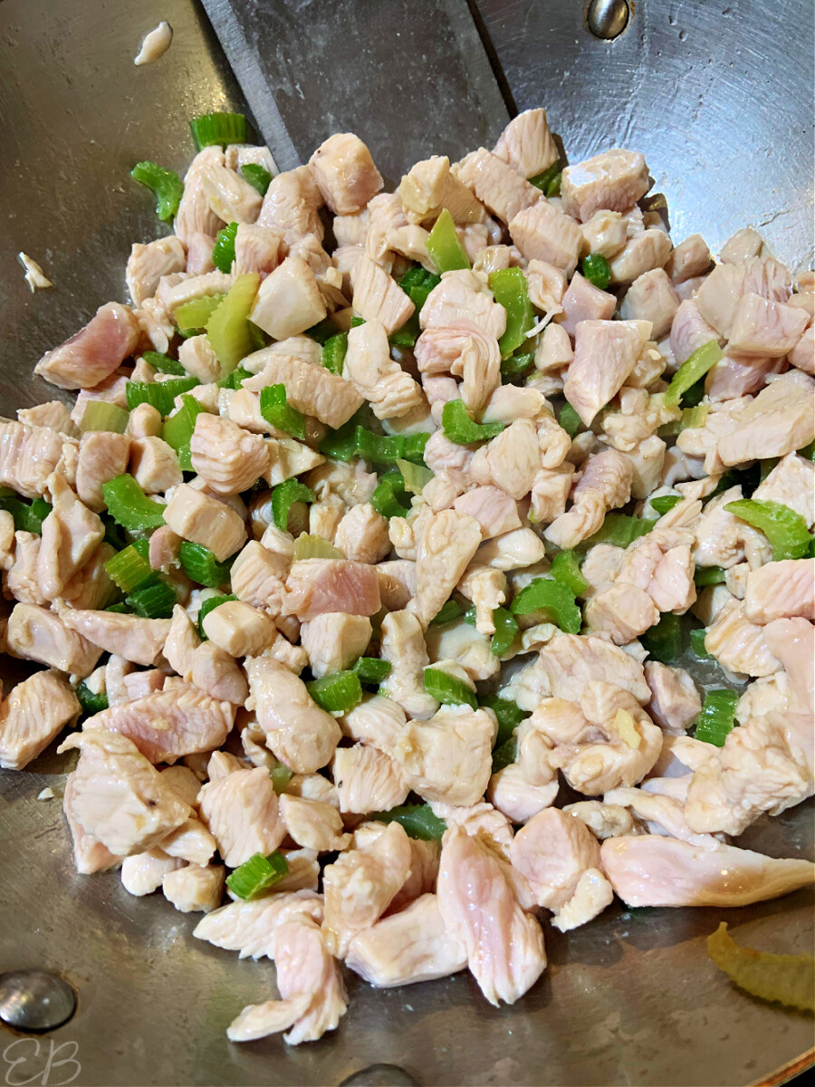 Spicy Ginger Bite-Size-Chicken Bowls (15 minute, 1-pan GF dinner, Paleo ...