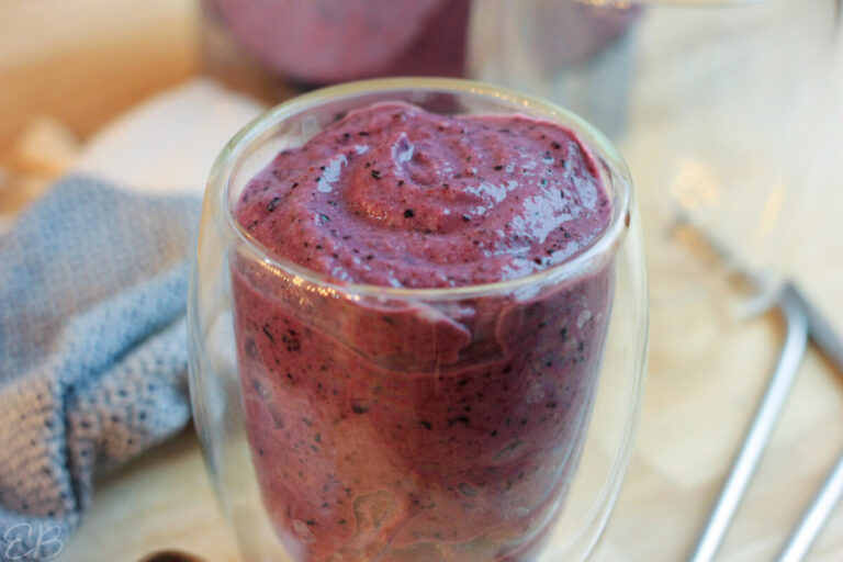 Best Blueberry Smoothie (4 ingredients, delicious, healthy!) - Eat ...