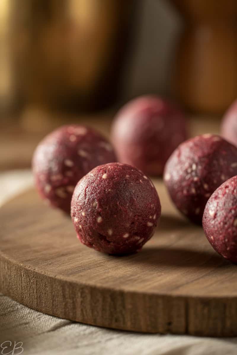 Raw Energy Balls with Diatomaceous Earth and Superfoods (Paleo, Vegan ...